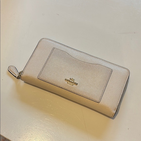 Coach | Bags | Coach Cream Leather Wallet | Poshmark
